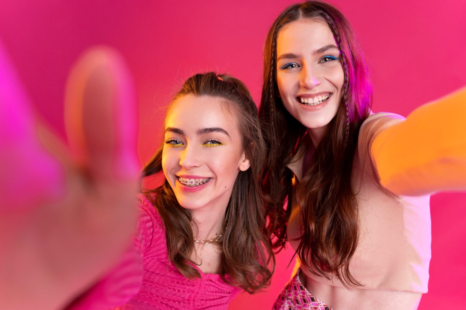 10 beneficios de estar en una comunidad de modelos streamers - Barbie ...